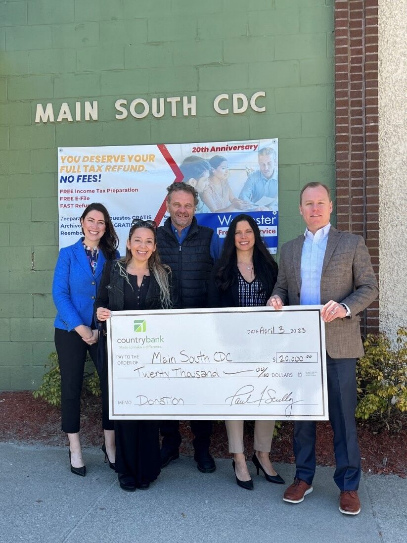 Country Bank grants $20,000 to Main South Community Development ...